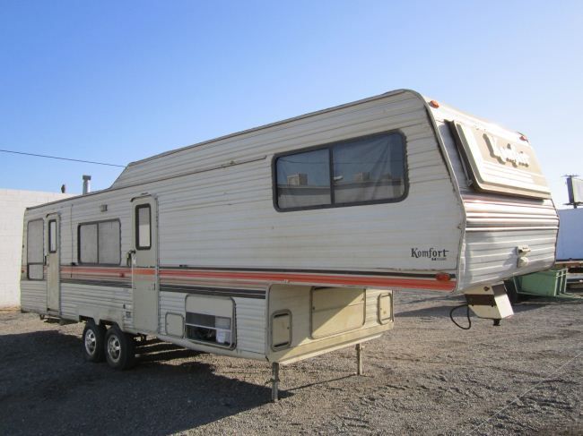 1986 Komfort T Class 5th Wheel RV Trailer