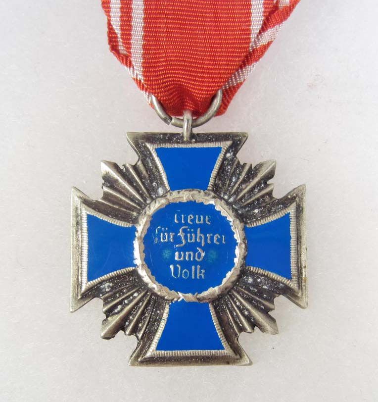 GERMAN NAZI BLUE ENAMELED BADGE W/ RIBBON