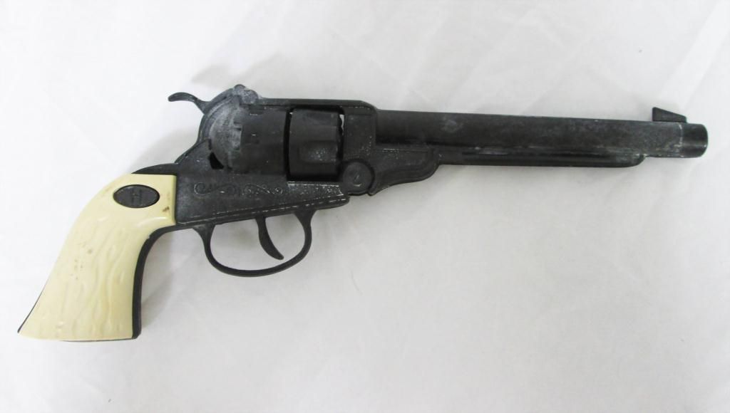 2 Vintage Hubley Cap Guns