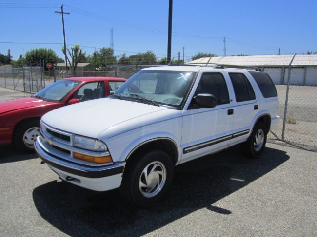 2000 Chevrolet Blazer LT 4x4 SUV