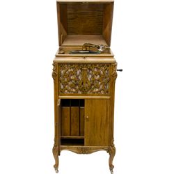 Early Wood Brunswick Wind-Up Phonograph Player