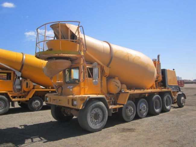 1994 Advance 6-Axle Heavy Haul Concrete Mixer Truck