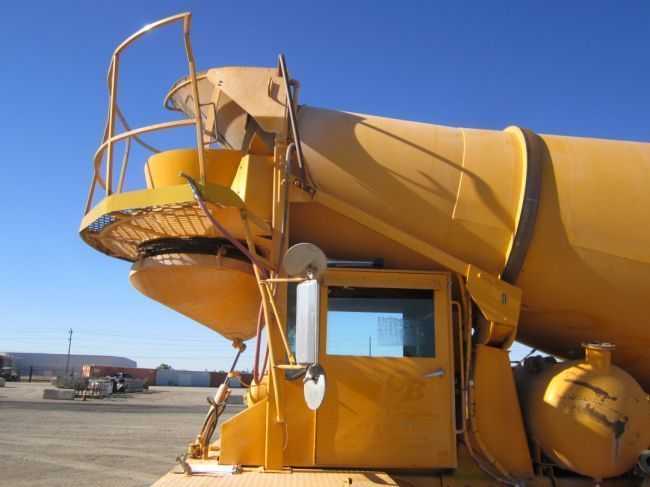 1994 Advance 6-Axle Heavy Haul Concrete Mixer Truck