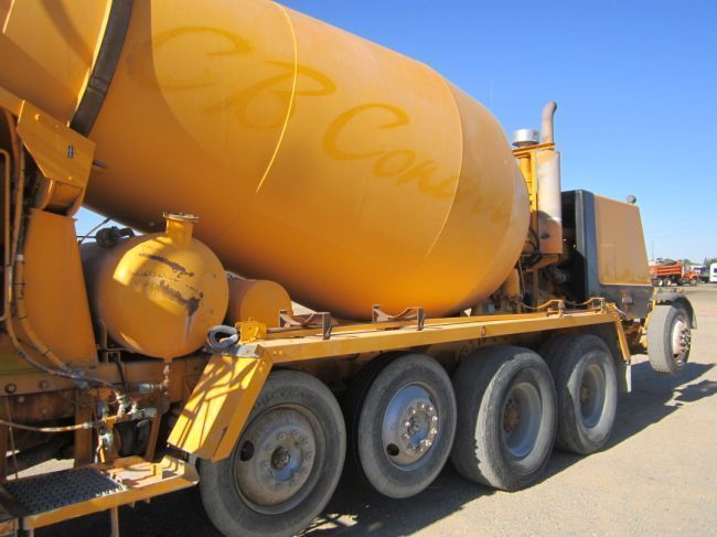 1994 Advance 6-Axle Heavy Haul Concrete Mixer Truck