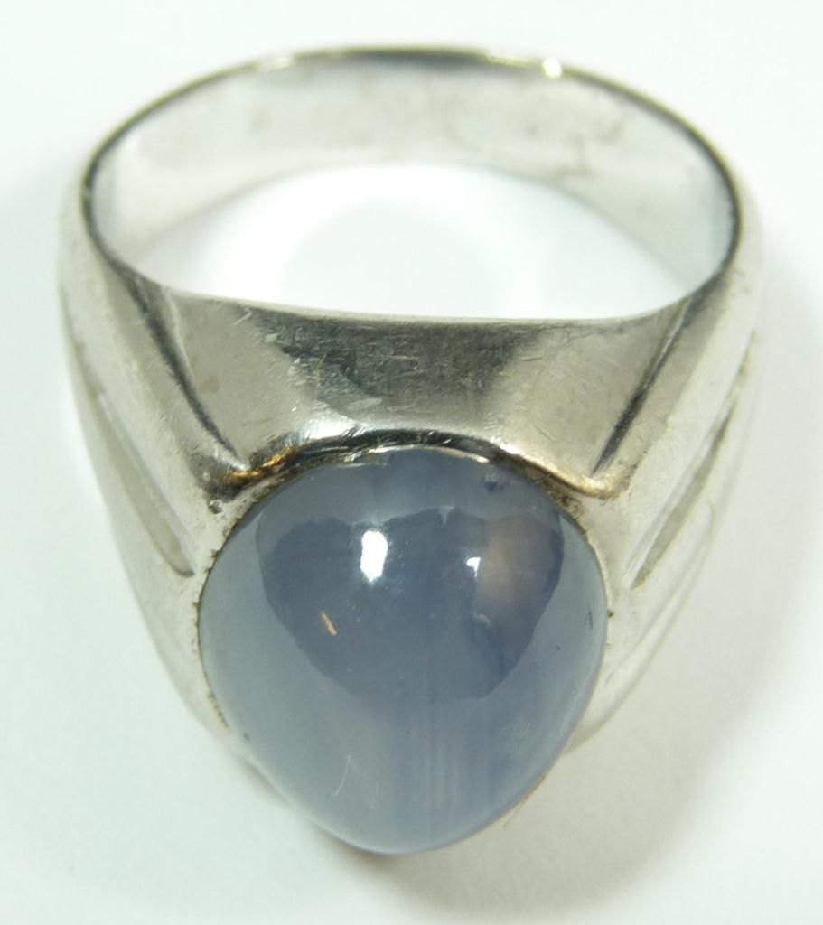 18K WHITE GOLD & STAR SAPPHIRE MEN'S RING