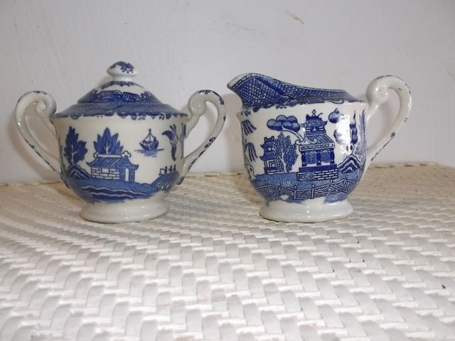 Flow Blue Creamer and Sugar & 6 cups& saucers Marked on Bottom Japan ...
