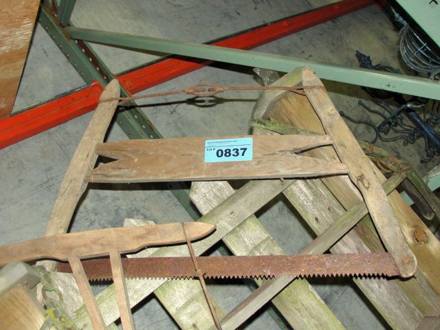 Wood handled swede saw