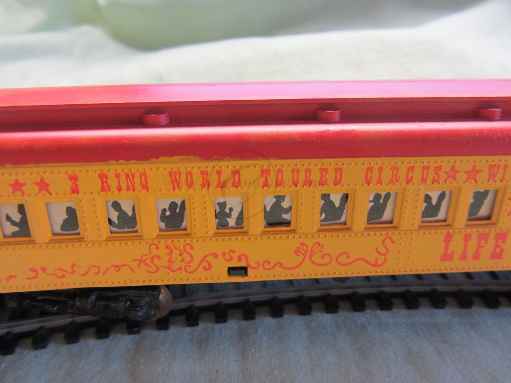 HO SCALE Life Like Train