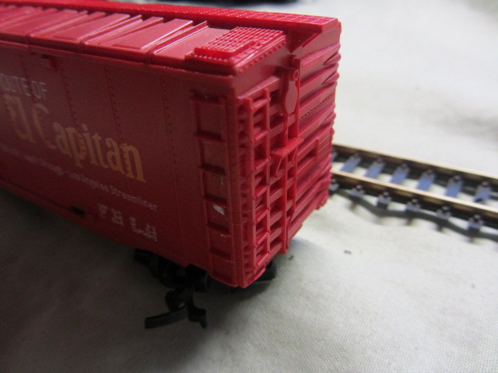 HO SCALE Mantua/Tyco Diesel Engine, Boxcar & Caboose