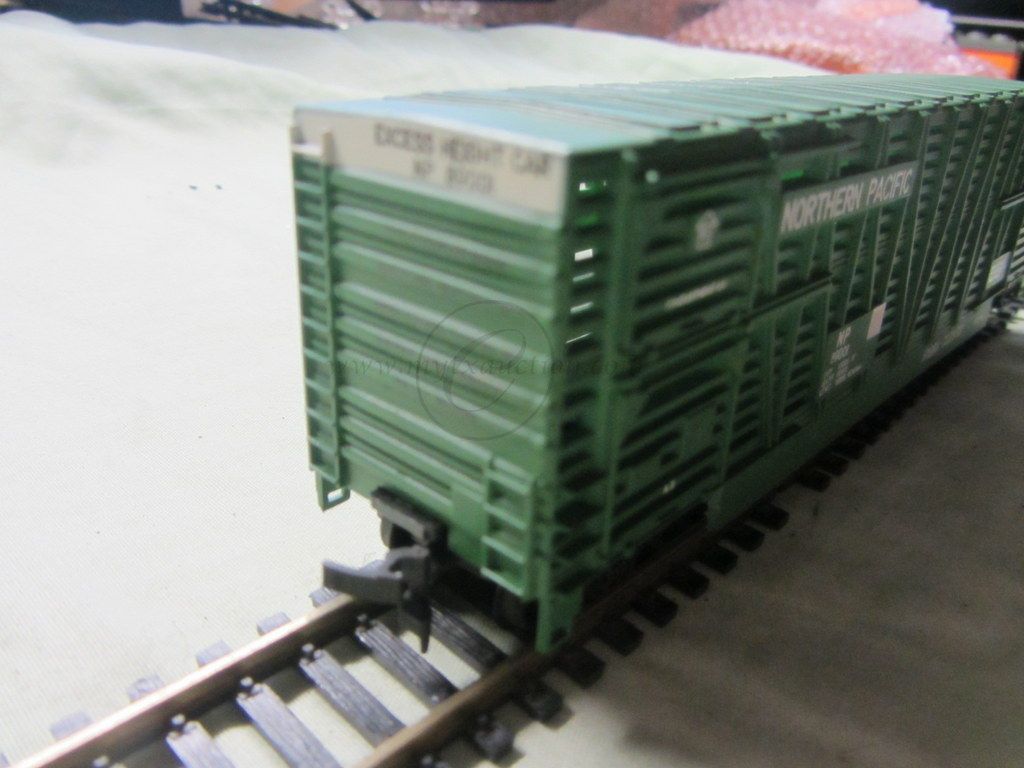 HO SCALE AHM Stock Car