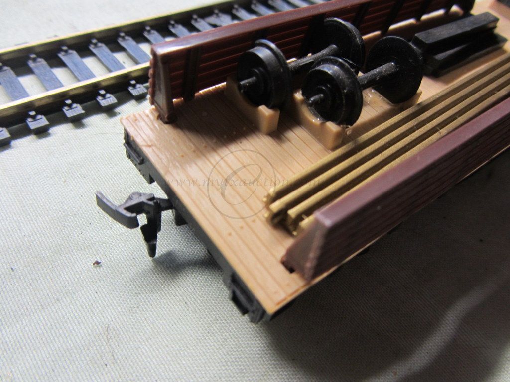 HO SCALE Tyco Crane & Boom Tender