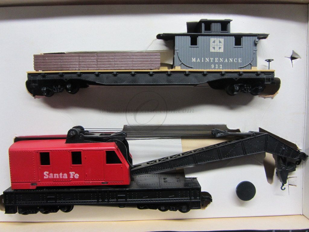 HO SCALE Tyco Crane & Boom Tender