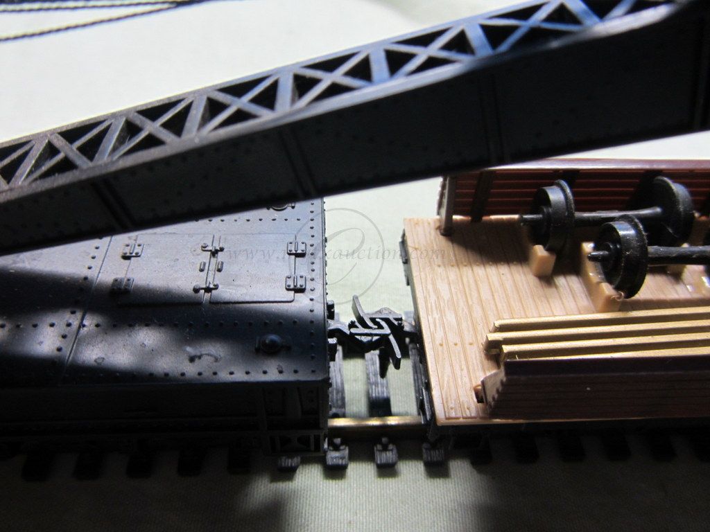 HO SCALE Tyco Crane & Boom Tender