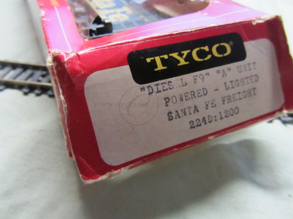 HO SCALE Tyco Diesel Engine
