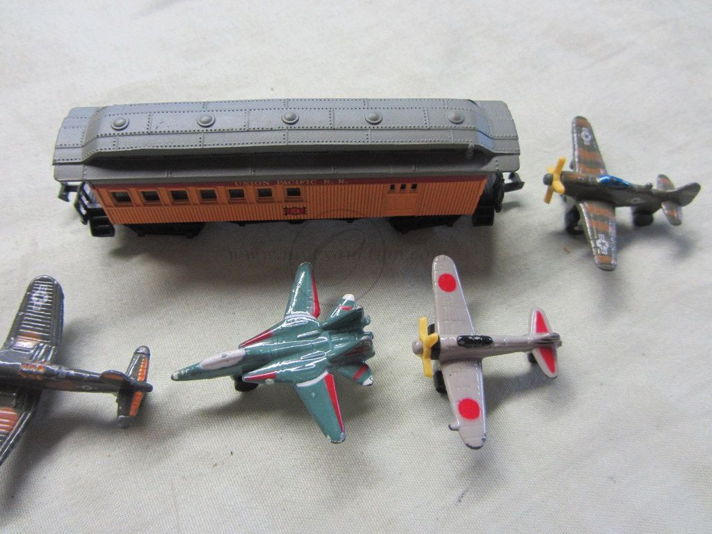N SCALE Airplanes