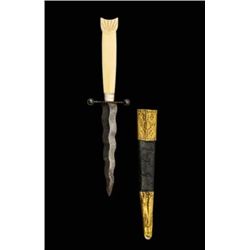 ET0606120047 DAGGER Nineteenth Century. Wavy Blade cru