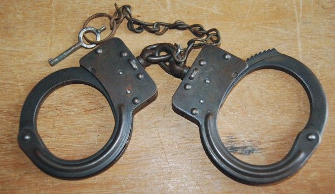 Crocket & Kelly handcuffs