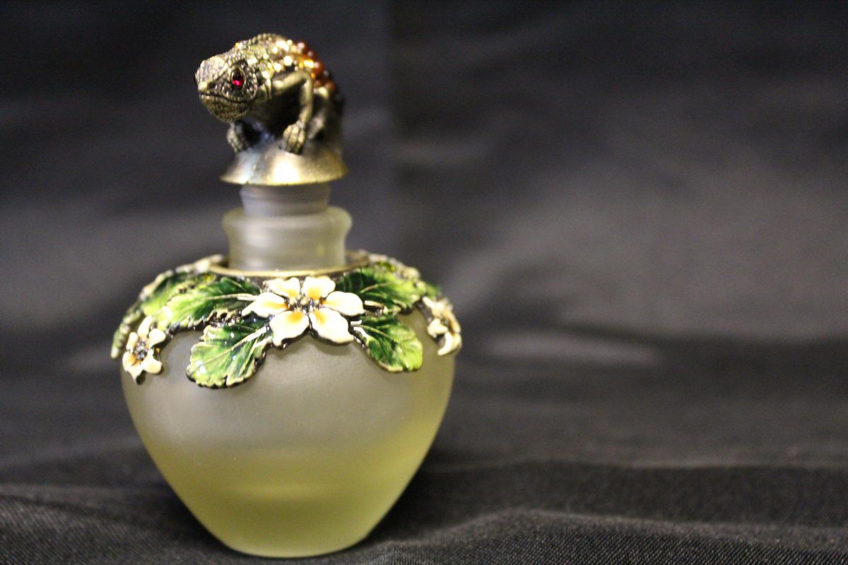 ANN PRIMROSE PERFUME BOTTLE - 3" MURANO