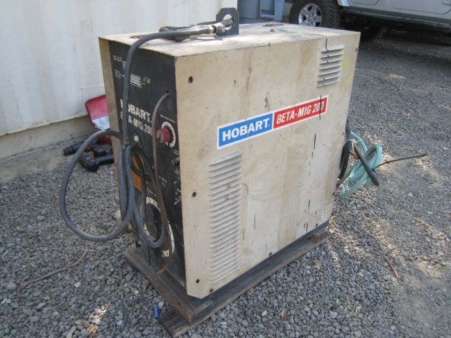 Hobart Beta-Mig 200 Welder