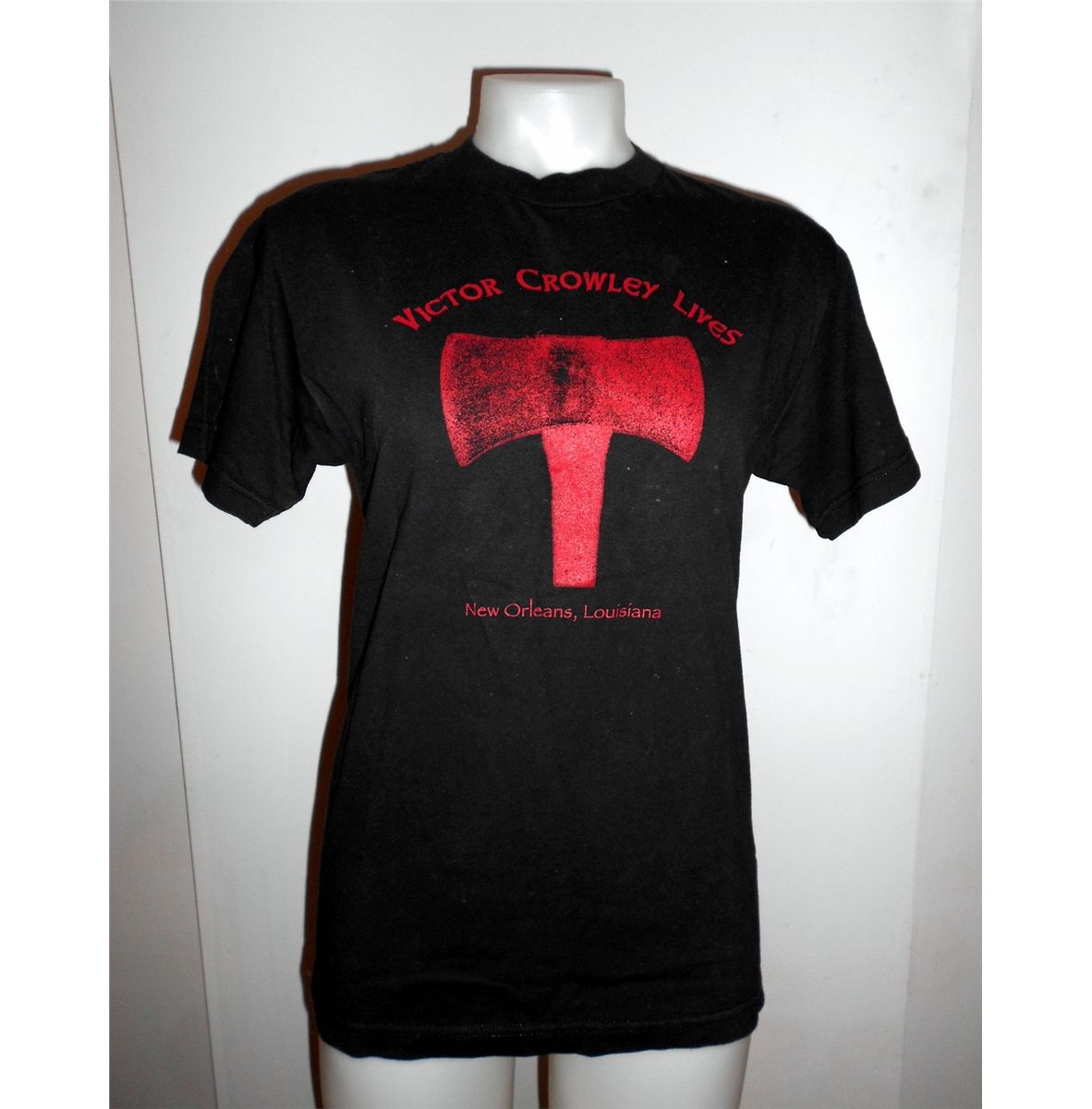 HATCHET KANE HODDER VICTOR CROWLEY SIGNED CHAIRBACK & T-SHIRT