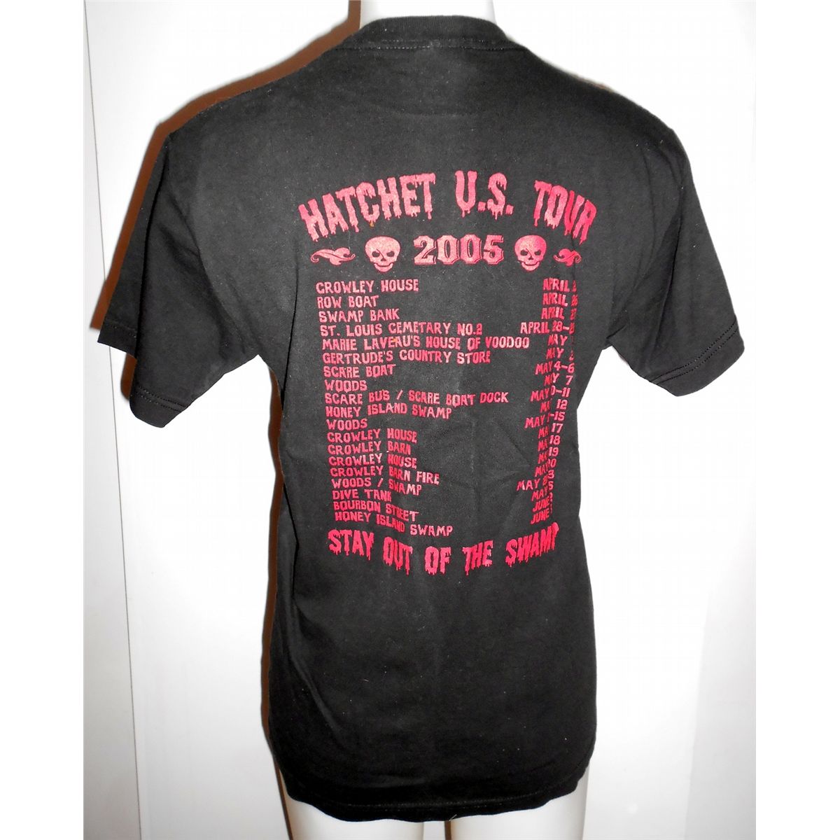 HATCHET KANE HODDER VICTOR CROWLEY SIGNED CHAIRBACK & T-SHIRT