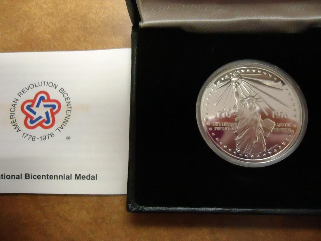 1976 SILVER NATIONAL BICENTENNIAL MEDAL