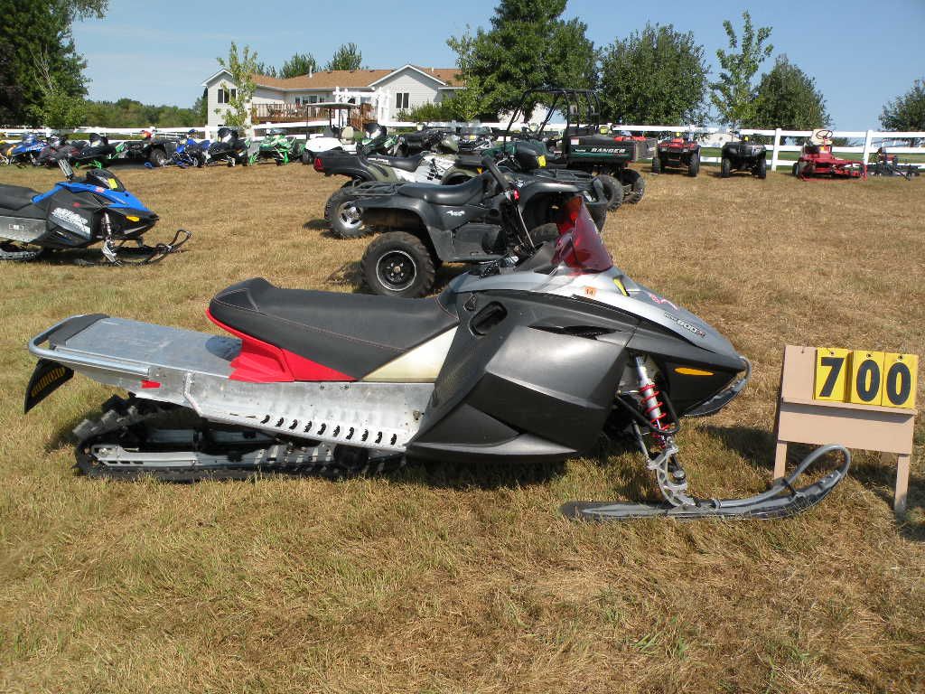 2005 Ski Doo 800 Summit 144 2BPSCK5B25V000222