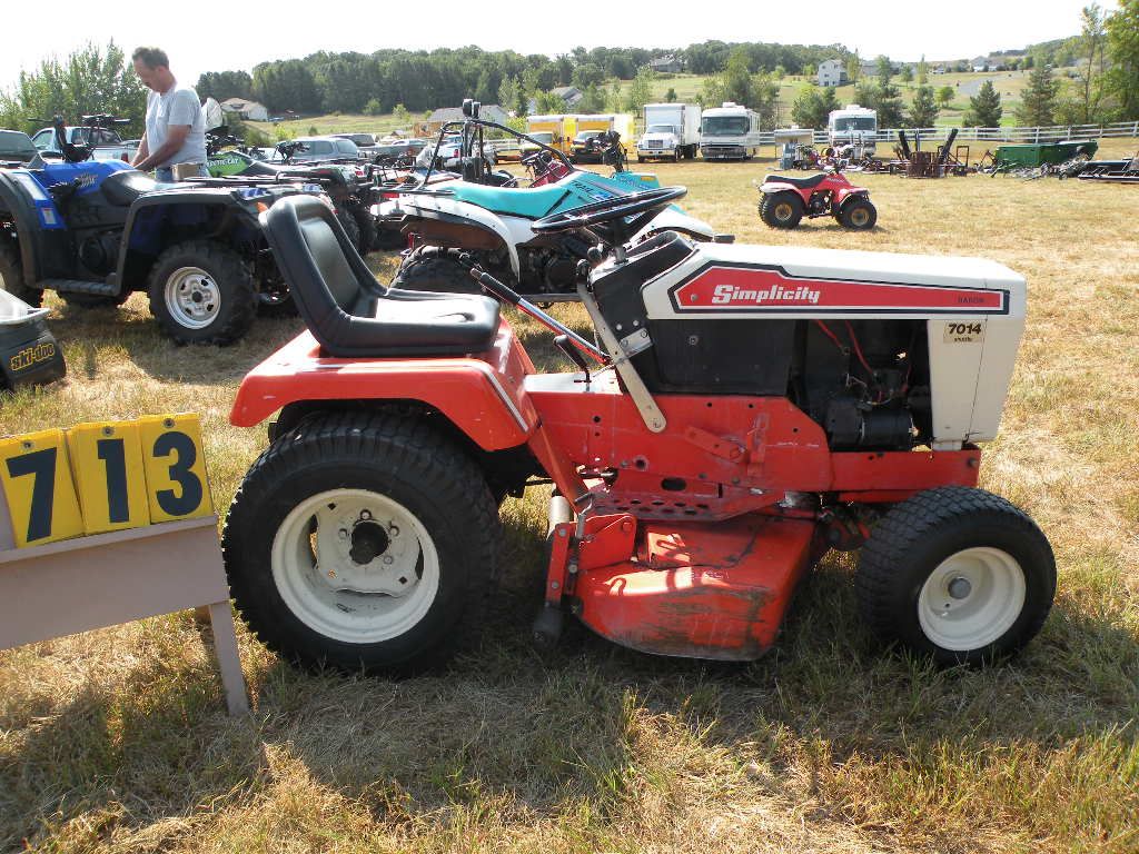 Simplicity Baron Shuttle 7014 mower