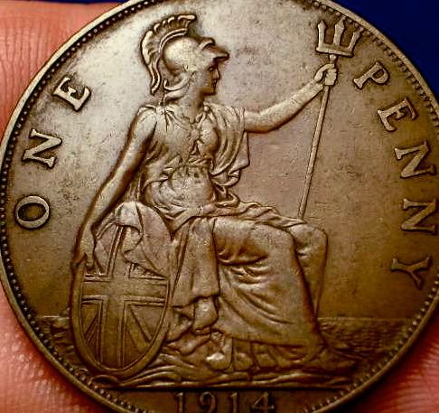 QUITE LARGE! OLD ENGLISH COINS 1914 KING GEORGE PENNY!