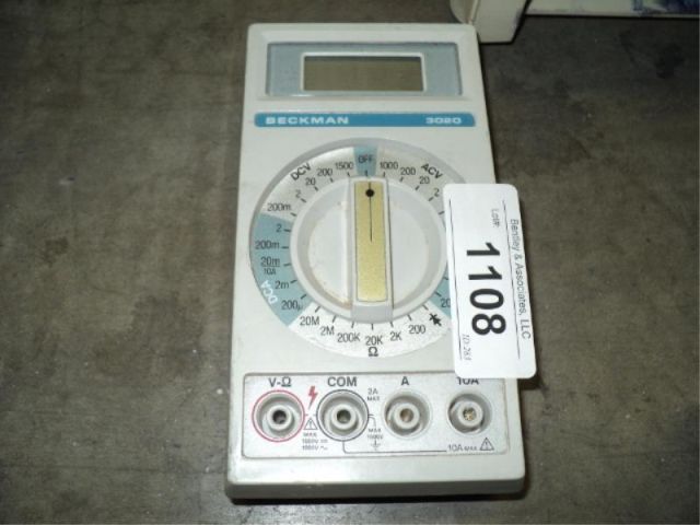 BECKMAN 3020 DIGITAL MULTIMETER
