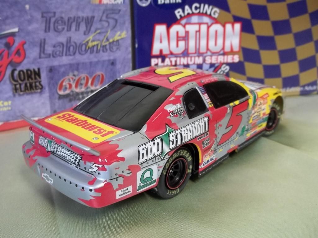 1998 1:24 Scale Terry Labonte Iron Man Car Bank