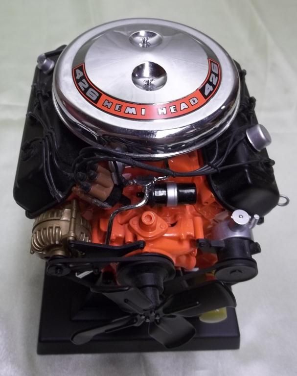 Scale Model 426 Hemi Head Dodge Engine