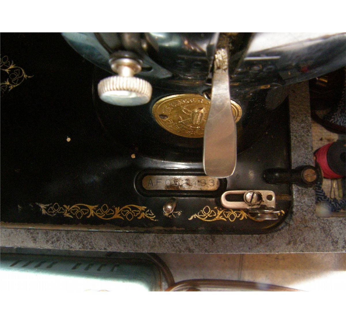 1938 Singer Sewing Machine w/Case AF Series Model # 15
