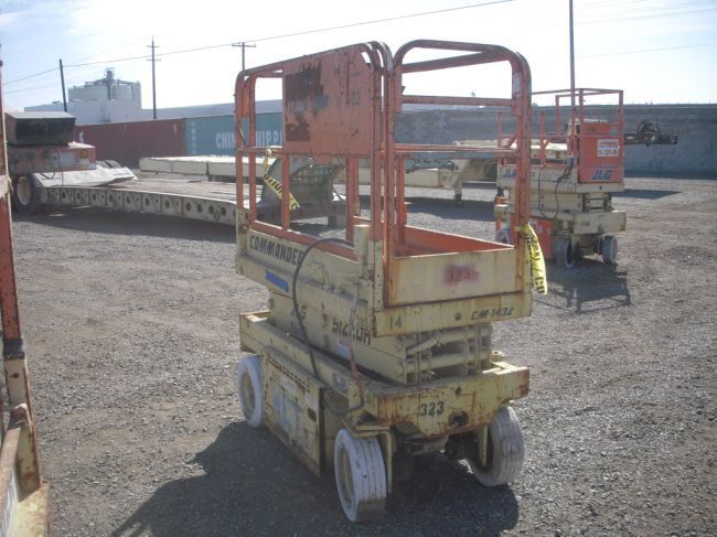 1992 JLG CM1432 Scissor Lift