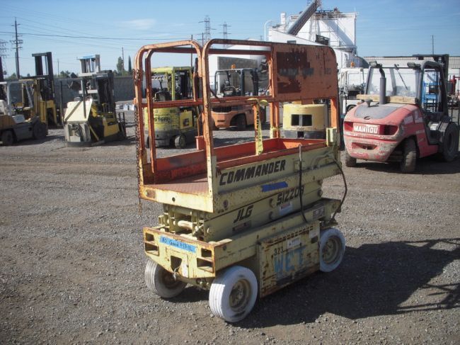 1992 JLG CM1432 Scissor Lift