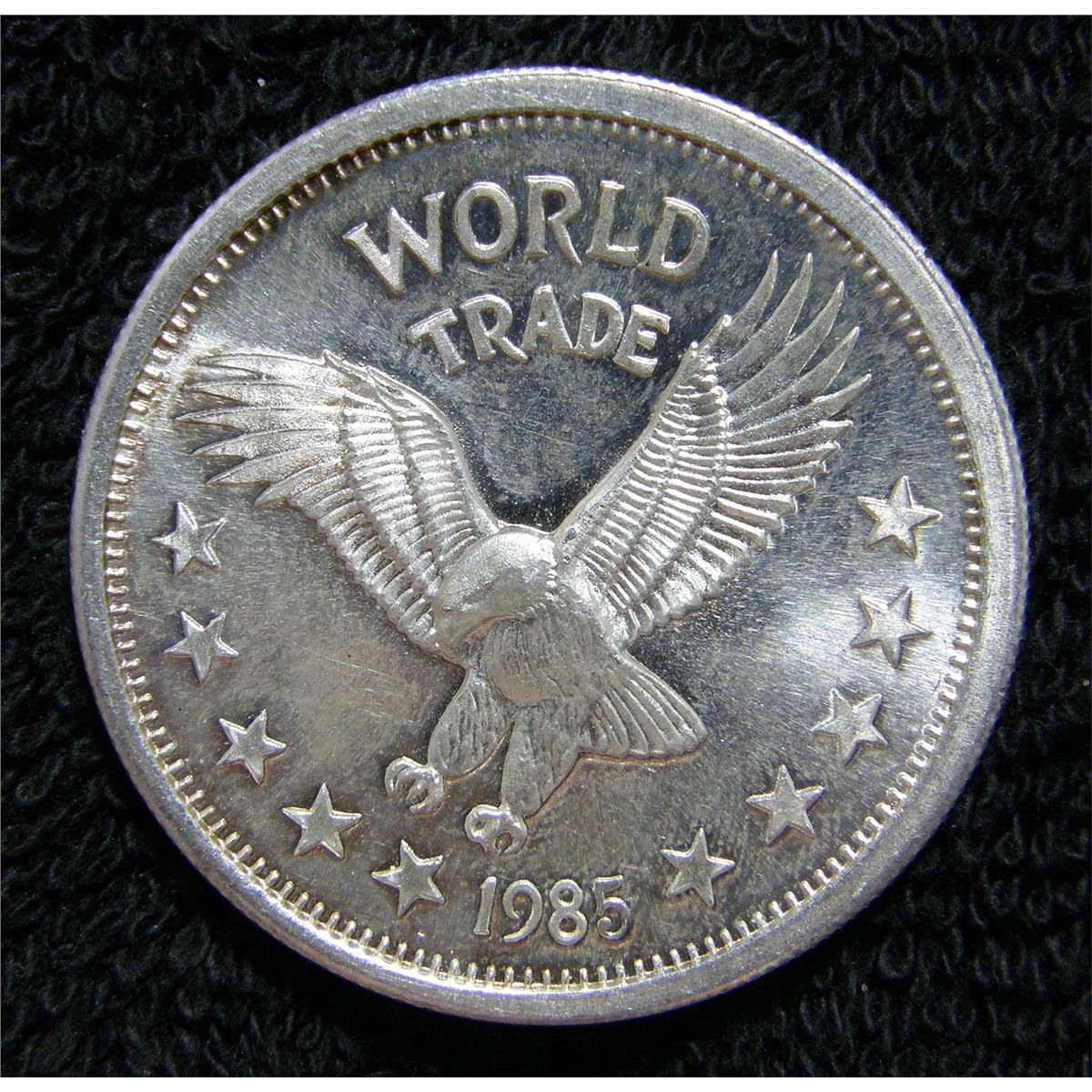 1985 World Trade Unit 1 Troy Oz .999 Silver Round