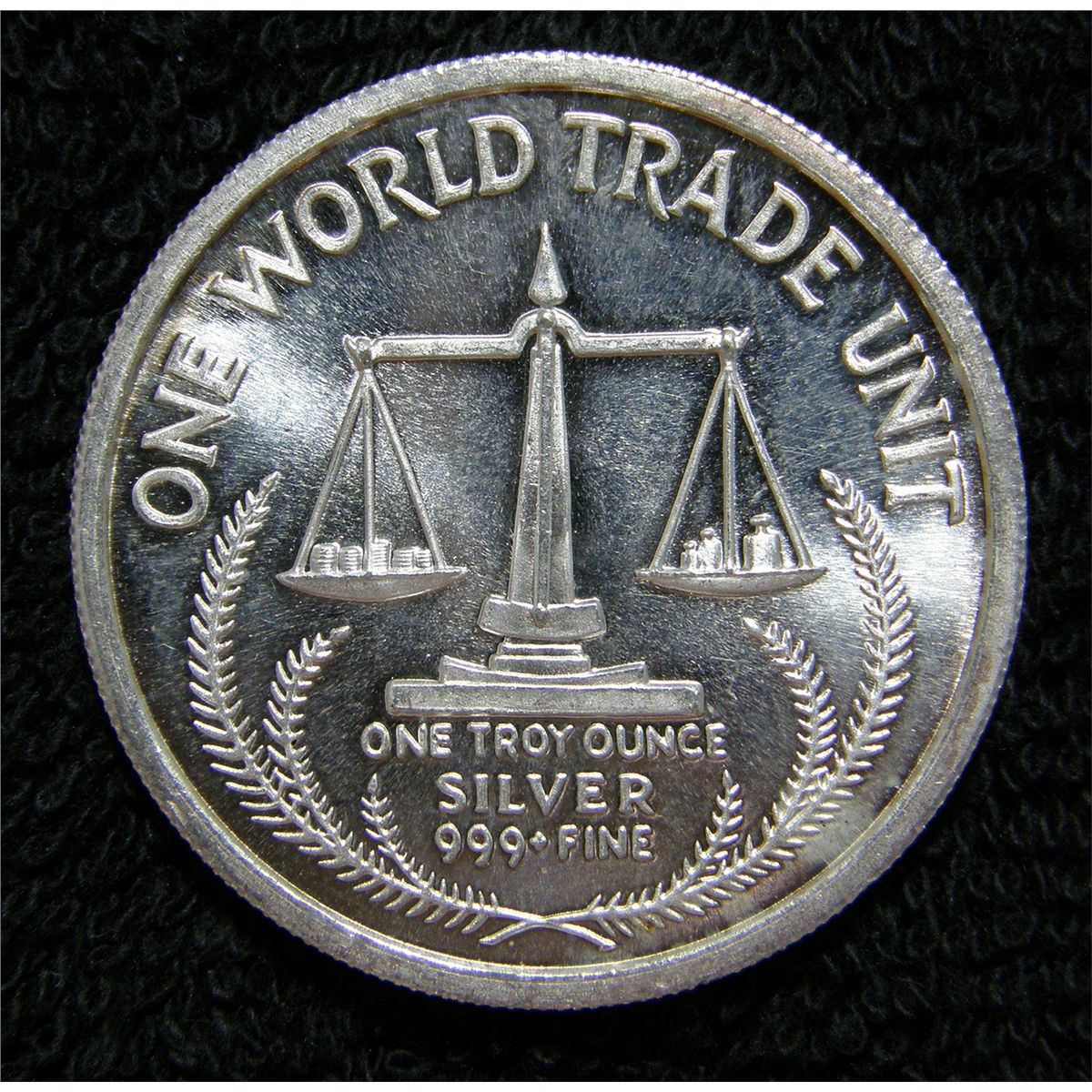 1985 World Trade Unit 1 Troy Oz .999 Silver Round