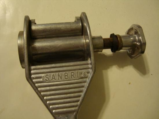 French Wine bottle corker SANBRI and bottle cleaner