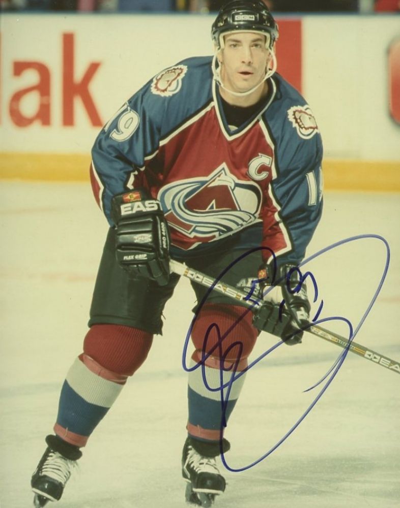 Joe Sakic Signed Avalanche 8x10 Photo (PA LOA)