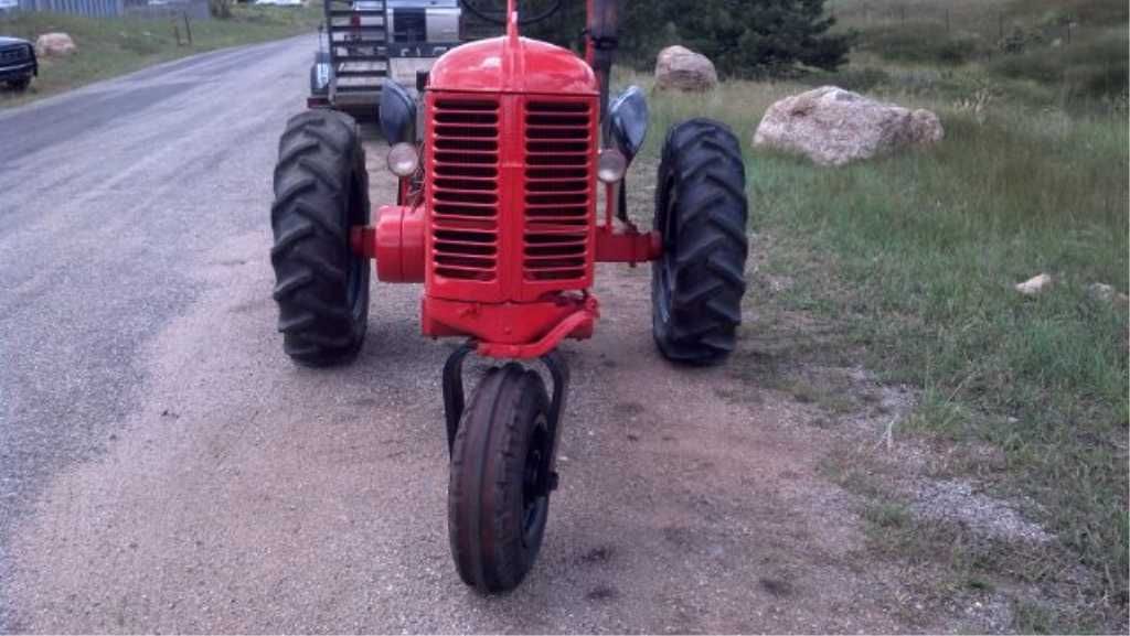 1947 Case VAC farm tractor PTO, good tires, new paint and decals, runs ...