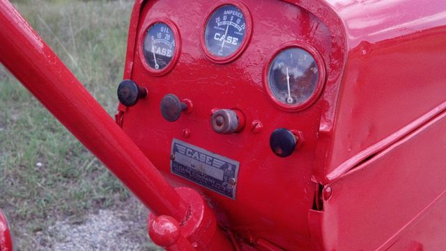 1947 Case VAC farm tractor PTO, good tires, new paint and decals, runs ...