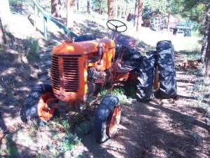 1947 Case VAI farm tractor/ parts engine seized, Complete w/ wide front.
