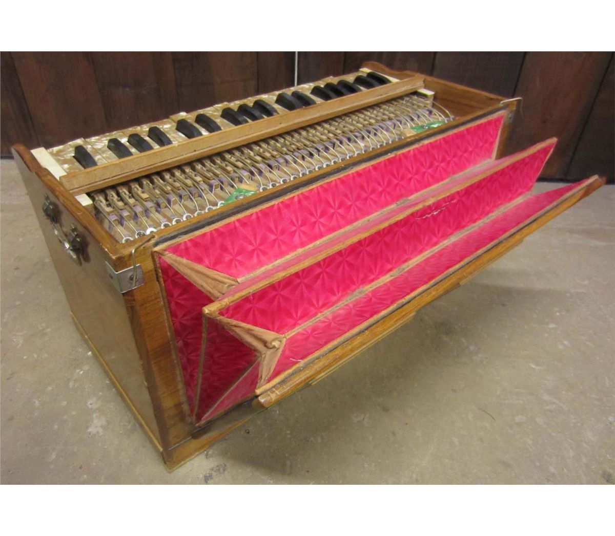 VINTAGE TABLE TOP PUMP ORGAN W/ MOTHER OF PEARL KEYS