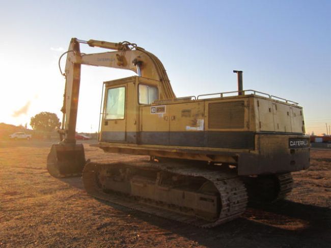1980 Caterpillar 235 Hydraulic Excavator