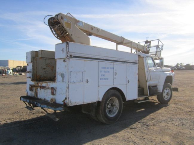 1977 Ford F600 4x4 S/A Utility Boom Truck