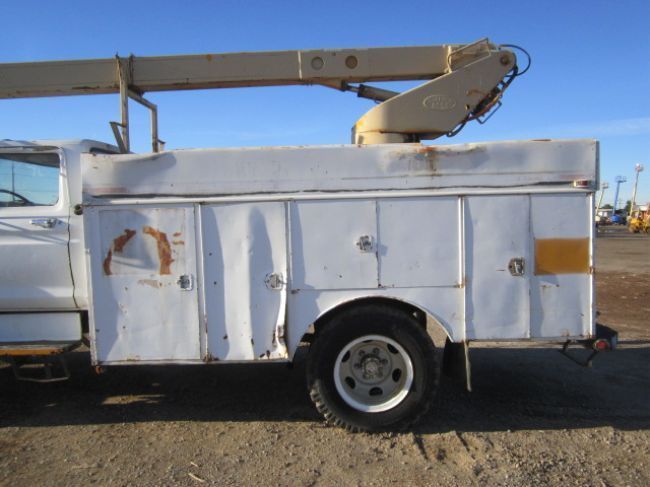 1977 Ford F600 4x4 S/A Utility Boom Truck