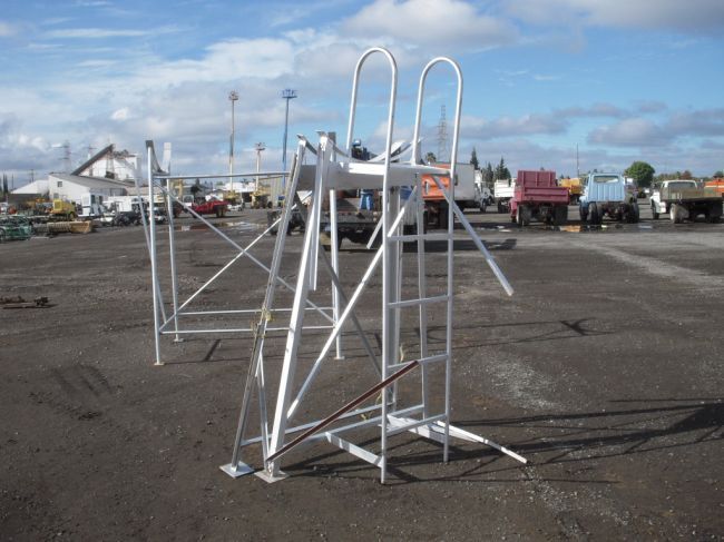 Elevated Fuel Tank Stand w/ Ladder