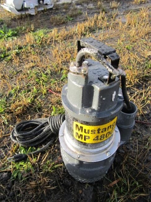 Mustang MP4800 2" Submersible Pump