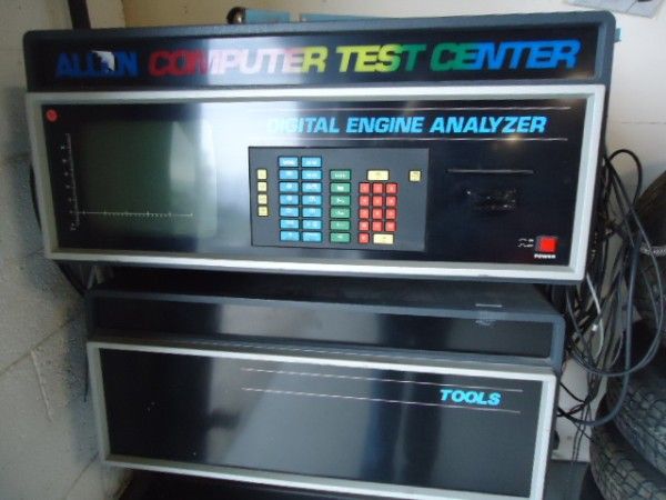 Digital engine analyzer