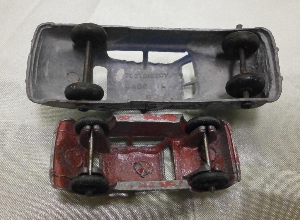 Small Assortment Vintage Metal Cars & Farm Toys